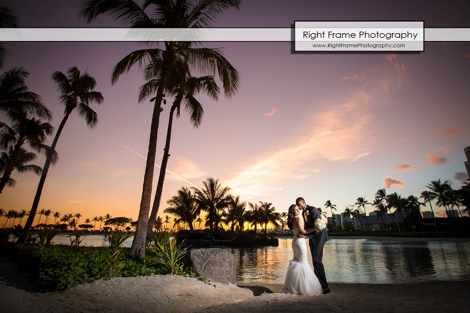 -> Hawaii Wedding Ceremony in AKALA CHAPEL near Waikiki Beach | Oahu ...