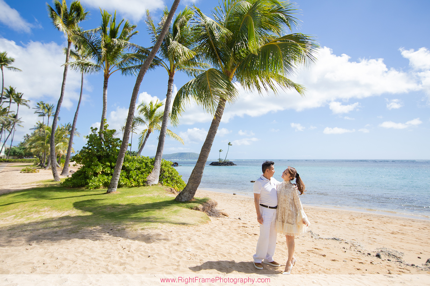 Oahu Wedding Photographer - Hawaii Family Photographers | Right Frame ...