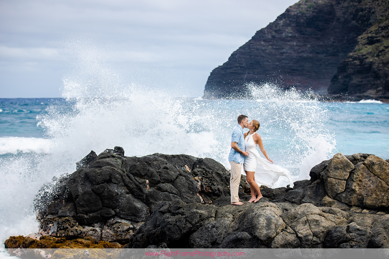 Oahu Wedding Photographer - Hawaii Family Photographers | Right Frame ...